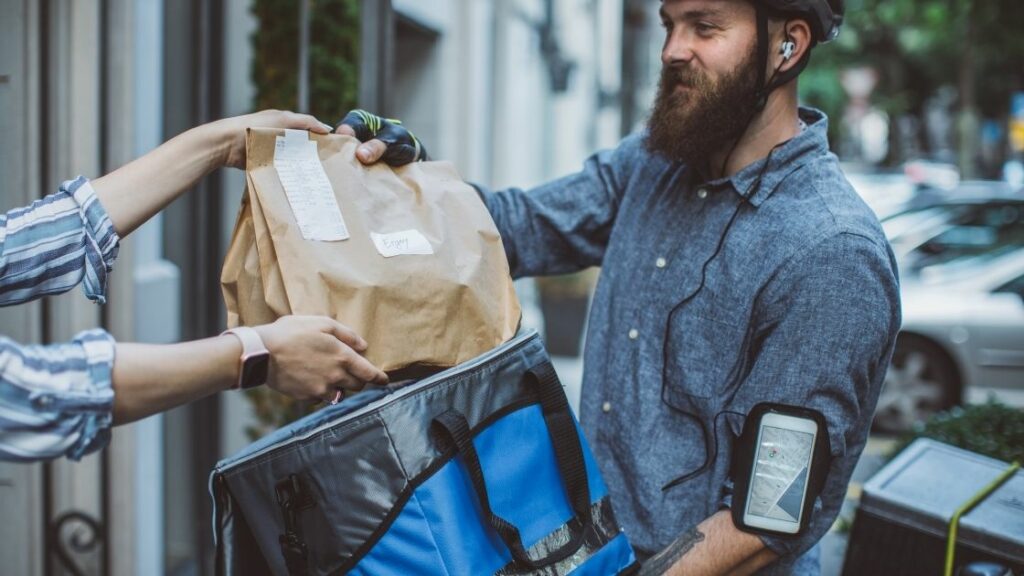 Las mejores aplicaciones para trabajar como repartidor de comida ...